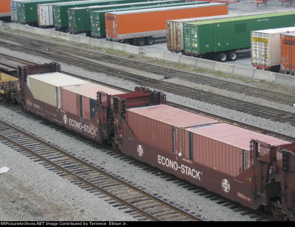BNSF Stack Car 236001